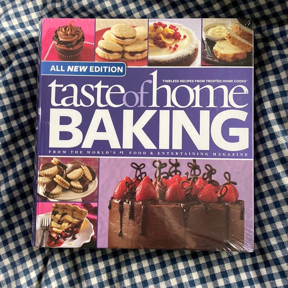 Kitchen | Brand New In Packaging Taste Of Home Baking Binder With ...
